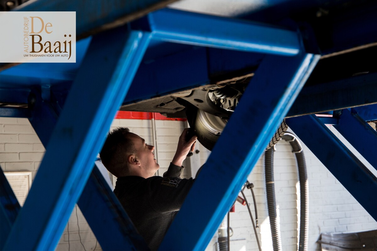 Tips om je stilstaande auto in goede conditie te houden | Autobedrijf ...